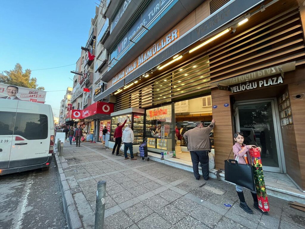 Ekmek fırını Velioğlu Unlu Mamuller, İzmir, foto