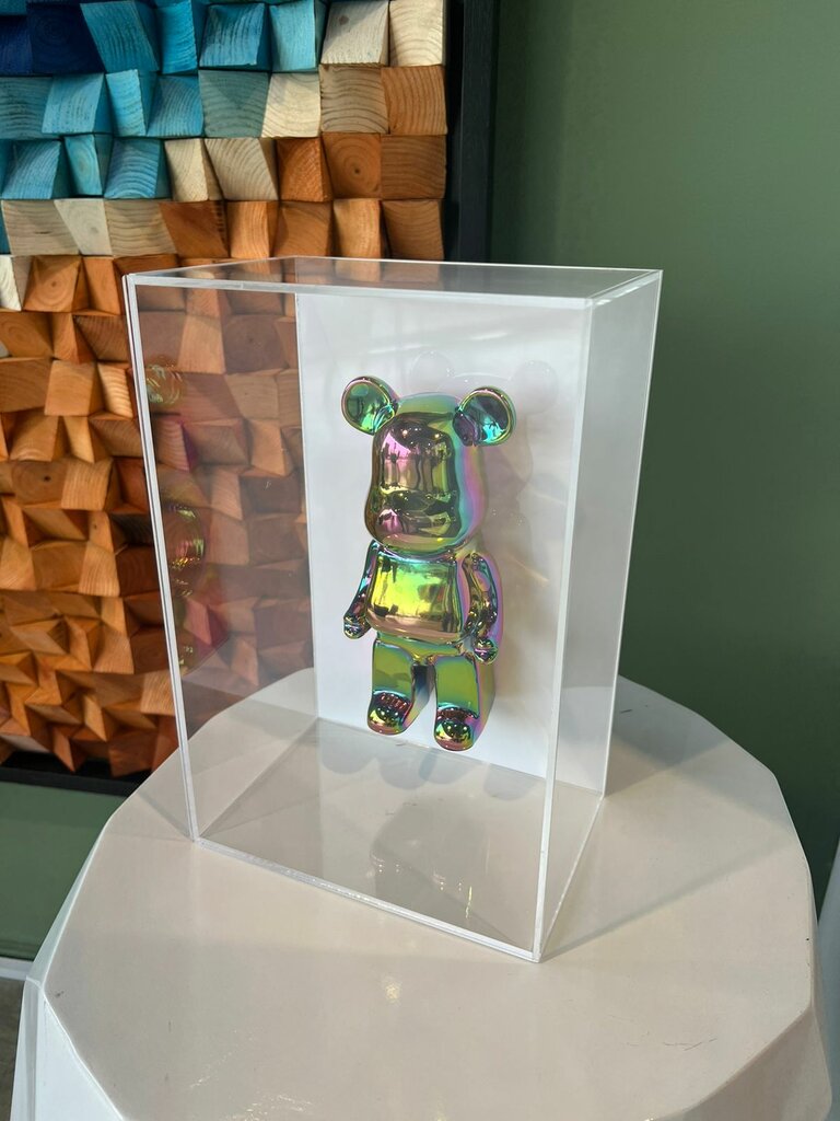 Boya ve cila malzemeleri üretim ve satış yerleri Acrylic shop Dubai, Dubai, foto