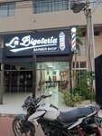 La Bigotería Barber Shop Santa Cruz (Santa Cruz de la Sierra, Distrito Municipal 1, Avenida Noel Kempff Mercado, 700), berberler  Bolivya'dan