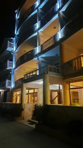 OAI Beach Resort (улица Бедненко No:29, стр. 3, село Рыбачье), otel  Kırım Cumhuriyeti'nden