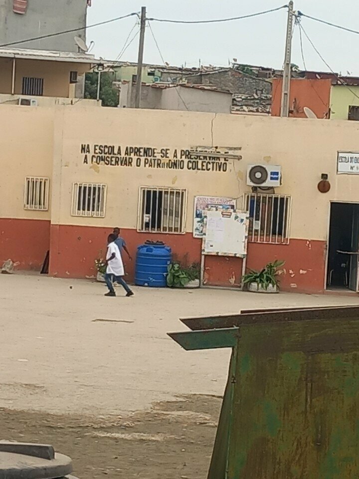 Ortaokul Escola № 101, Loanda, foto