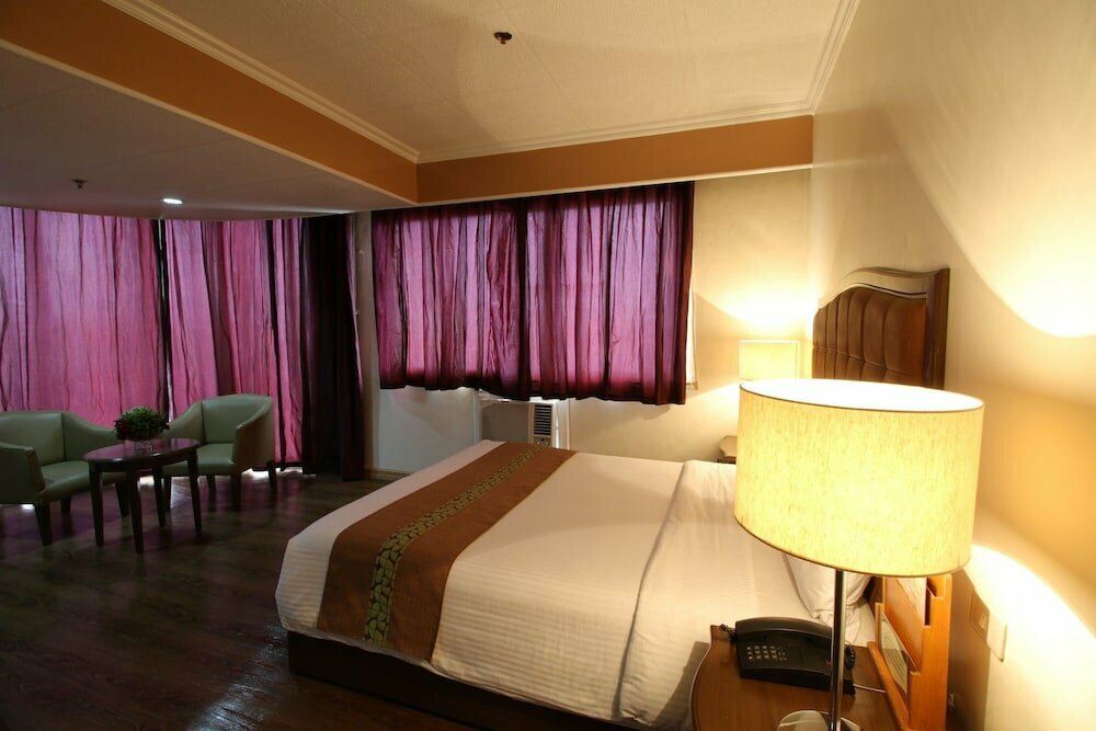 Otel Eon Centennial Plaza Hotel, Iloilo, foto