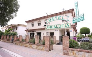 Hotel Andalucía (Avenida Martínez Astein No:19, Ronda), otel