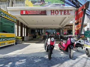 Le Desir Resortel (Mueang Phuket, Chaofa West Road), otel