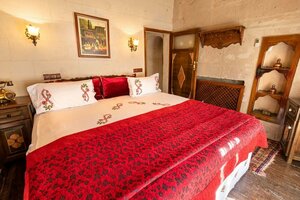 Gamirasu Cave Hotel (Nevşehir, Ürgüp, Ayvalı Köyü), otel  Ürgüp'ten