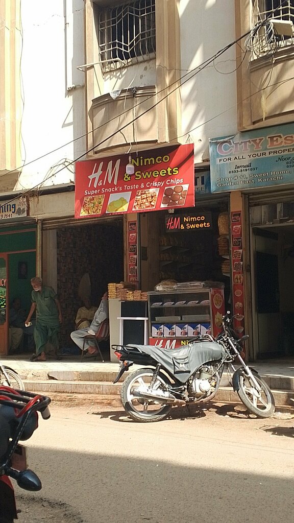 Pasta, şekerleme ve tatlı H&M, Karaçi, foto