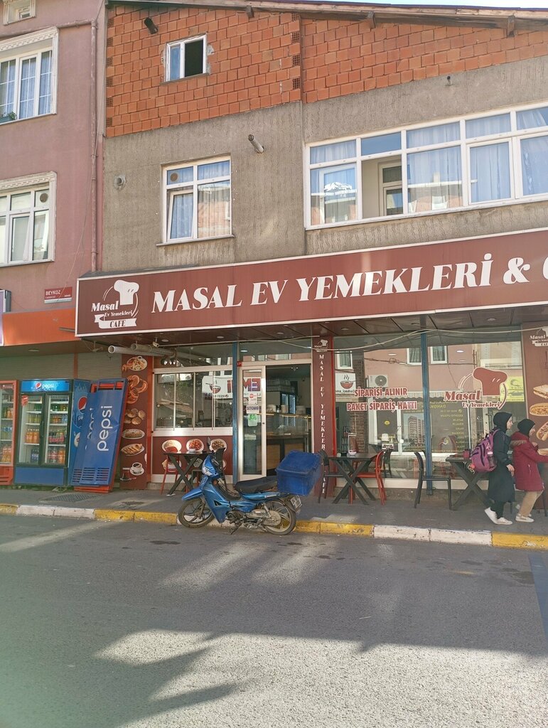 Yemek salonu, gastromarket Masal Ev Yemekleri, İstanbul, foto