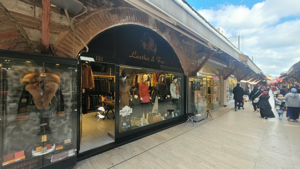 Kürk ve deri giyim mağazaları Oscar 65 Leather & Fur, İstanbul, foto