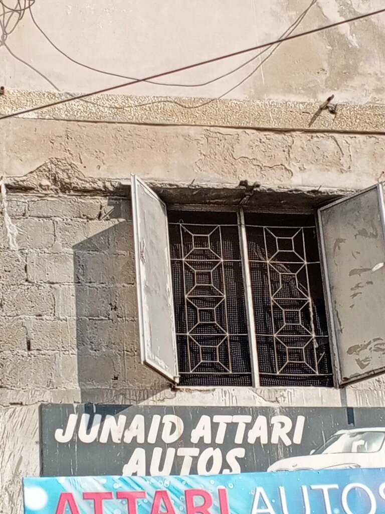 Otomobil yedek parçaları Junaid attari auto, Karaçi, foto