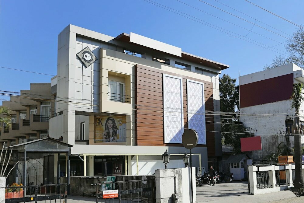 Otel Oyo 8078 The Central Palm, Dehradun, foto