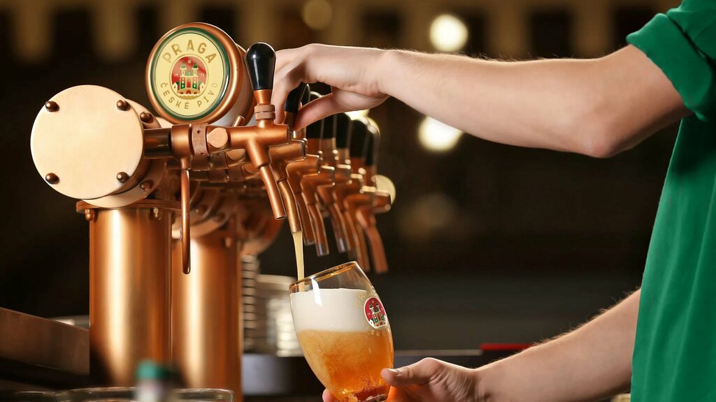 Bira dükkanı Nurzhanar, Oral (Uralsk), foto