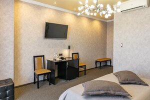 Teta (prospekt Voroshilova No:9), otel  Kropotkin'den
