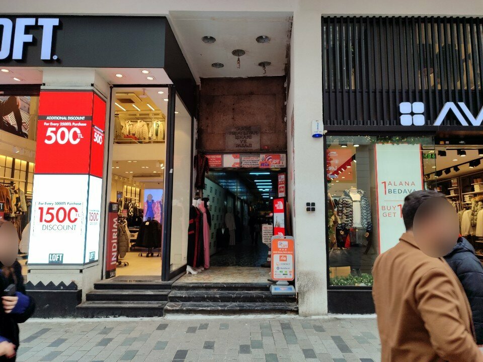 Para transferleri Upt Ria Money Post Office Taksim Beyoğlu, İstanbul, foto