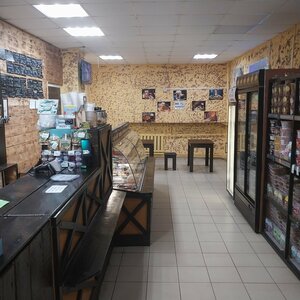 More пиво (ulitsa Kirova No:43, Slantsy), bira dükkanı  Slantsy'den