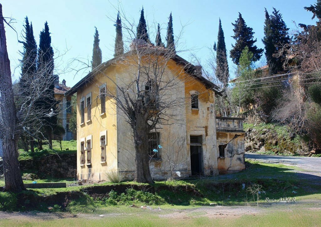Tren istasyonu Fevzipaşa Tren İstasyonu, İslahiye, foto