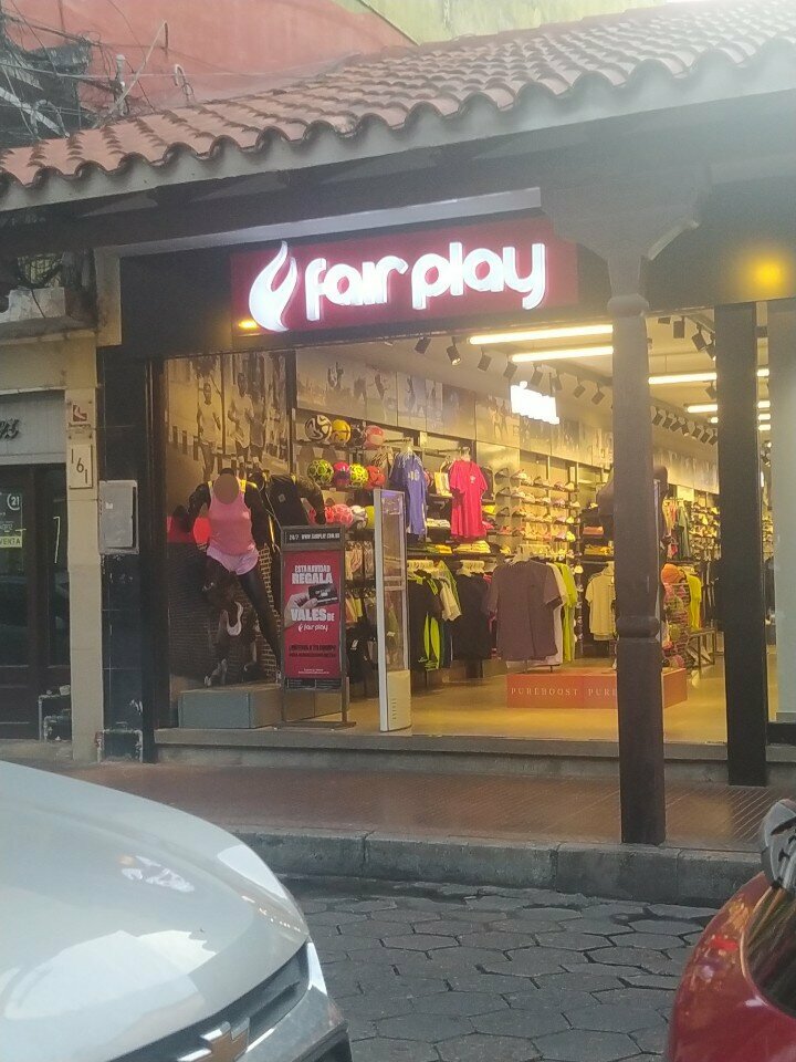 Giyim mağazası Fair Play Kids, Santa‑Krus, foto