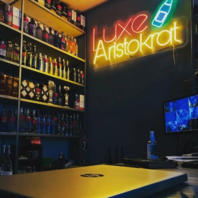 Alkollü içecekler Lyuks Aristokrat, Semerkant, foto