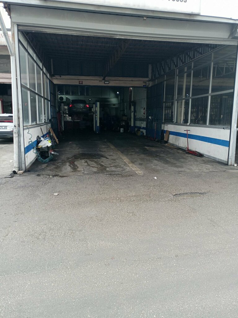 Otomobil servisi Başkent Ford, Ankara, foto