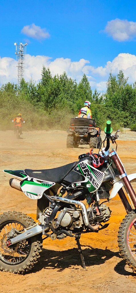 Stadyum Мотопрокат хам, Verhniaya Pyşma, foto