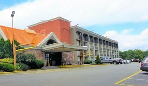 Howard Johnson by Wyndham Clifton Nj (New Jersey, New Jersey Route 3), otel  Clifton'dan