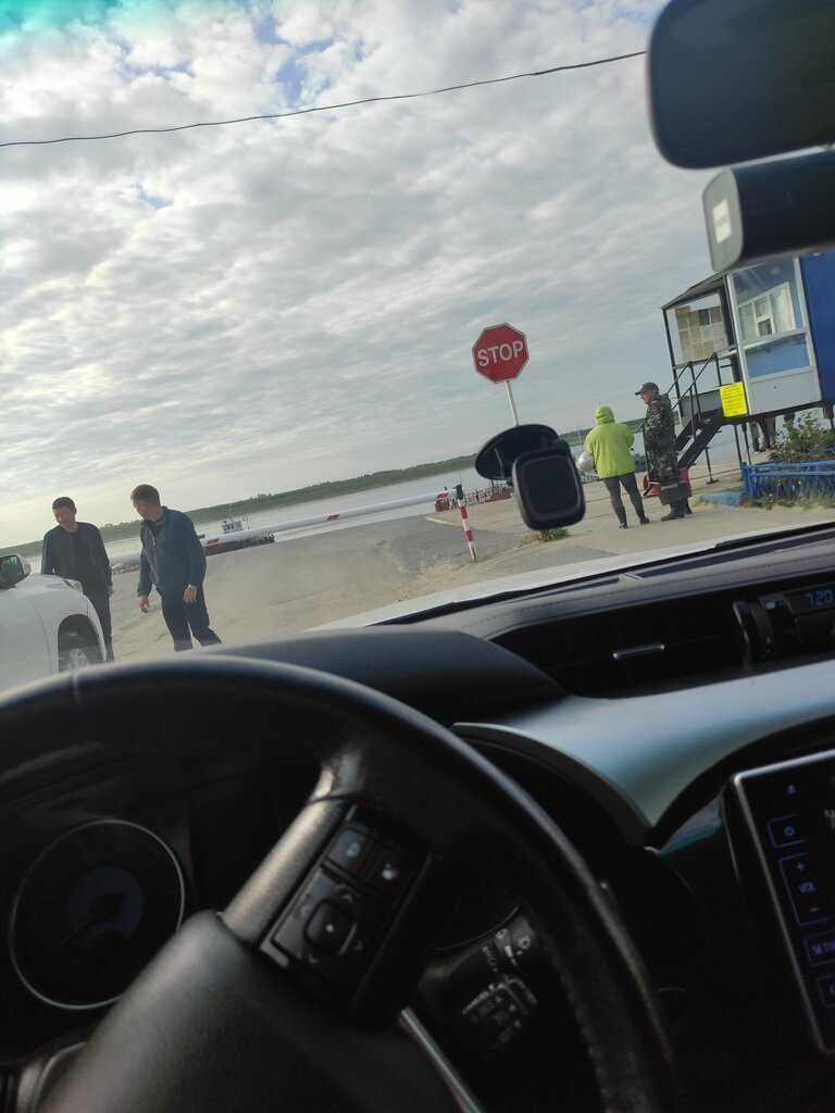 Buz yolu Пункт оплаты переправы Ермаковской транспортной компании, Nijnevartovsk, foto