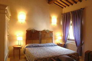 Palazzo Guiderocchi (Marche, Ascoli Piceno, Via Cesare Battisti, 3), otel  Ascoli Piceno'dan
