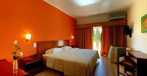 Petrus Hotel (Vila Real, Chaves, Rua de Camões, 20), otel  Chaves'ten