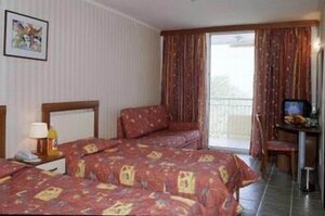 Hotel Laguna Beach (Dobrich Province, Balchik, kurort Albena, Krug Albena), otel  Albena'dan