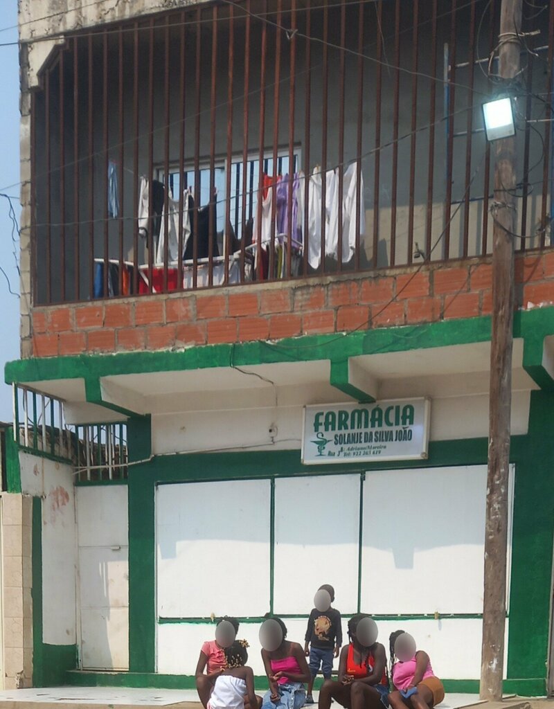 Eczaneler Solanje da Silva João, Loanda, foto