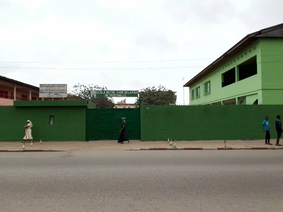 Eğitim merkezleri School of Our Lady of Peace of Treichville, Abican, foto
