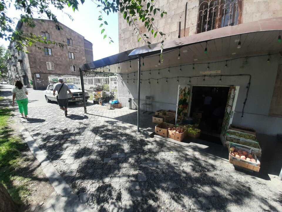 Manavlar Магазин овощей и фруктов, Erivan, foto