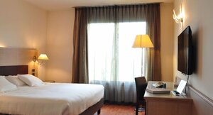 San Giorgio (Emilia-Romagna, Ravenna, Via Ravegnana, 538), otel  Emilia‑Romagna'dan