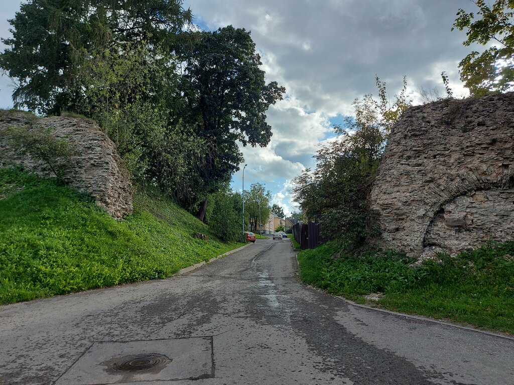 Turistik yerler Стена Окольного города, Pskov, foto