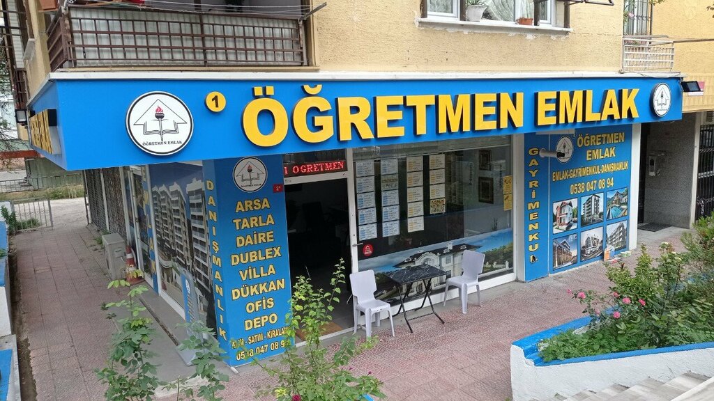 Emlak ofisi 1Öğretmen Emlak, İstanbul, foto