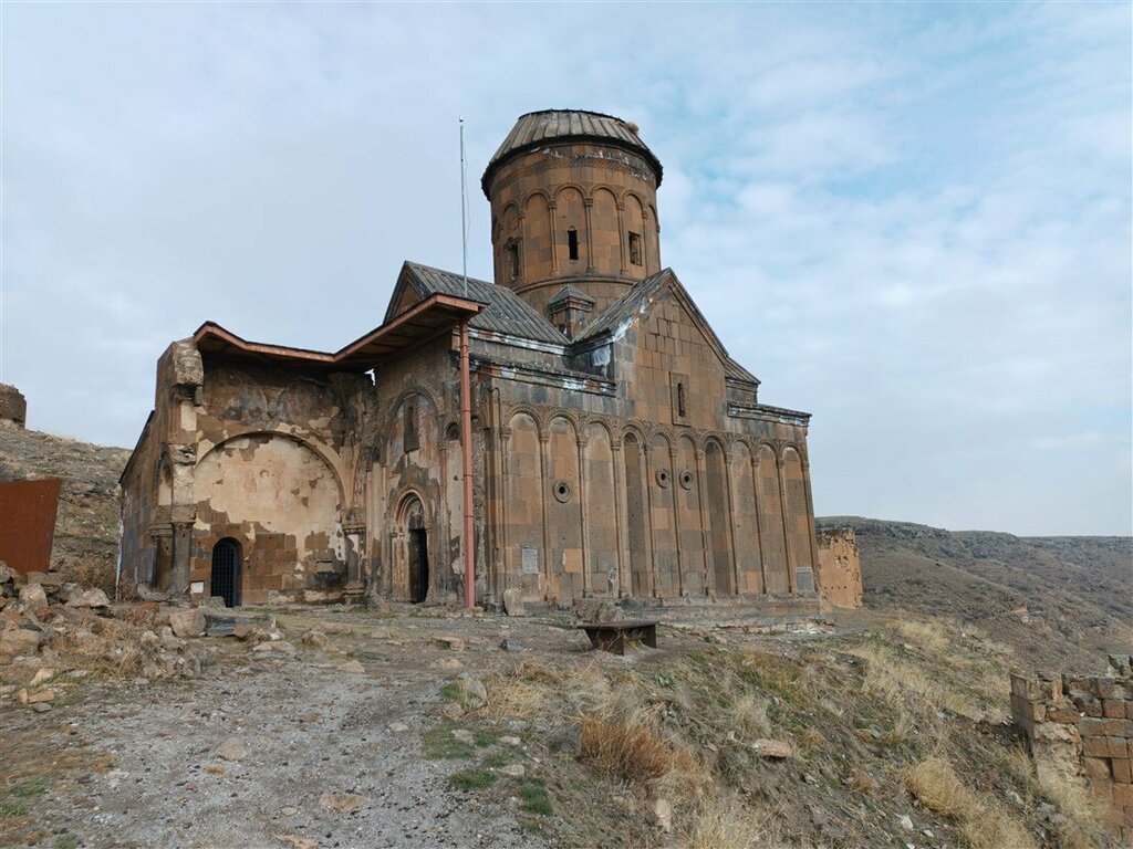 Turistik yerler Tigran Honents Kilisesi, Kars, foto