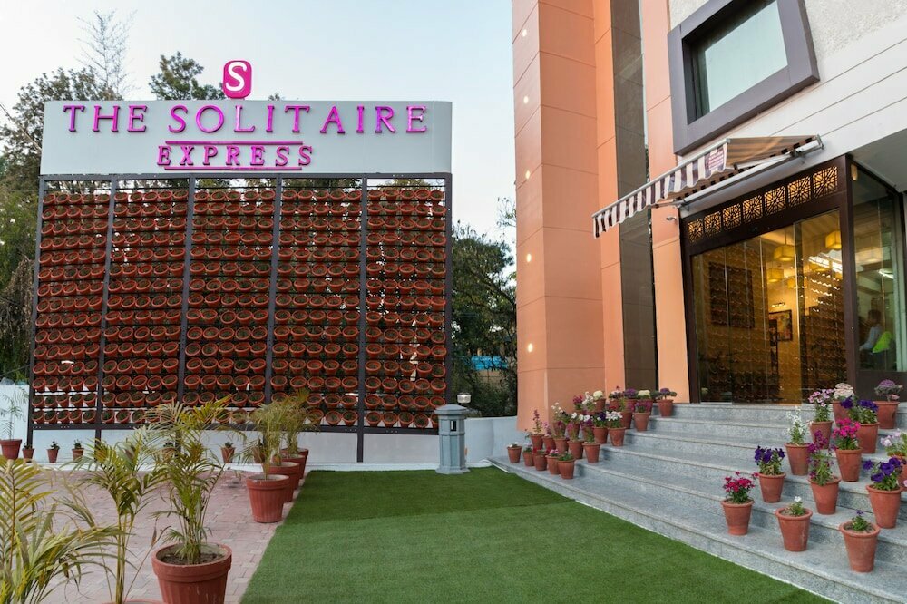 Otel The Solitaire Express, Dehradun, foto