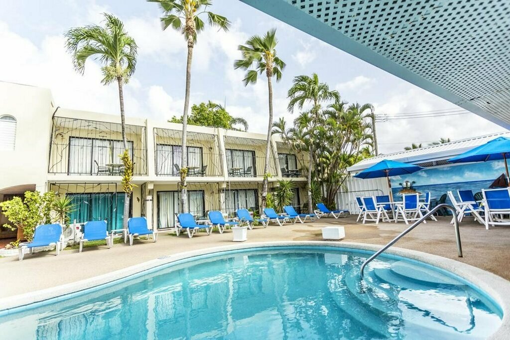 Otel Pirate's Inn, Bridgetown, foto