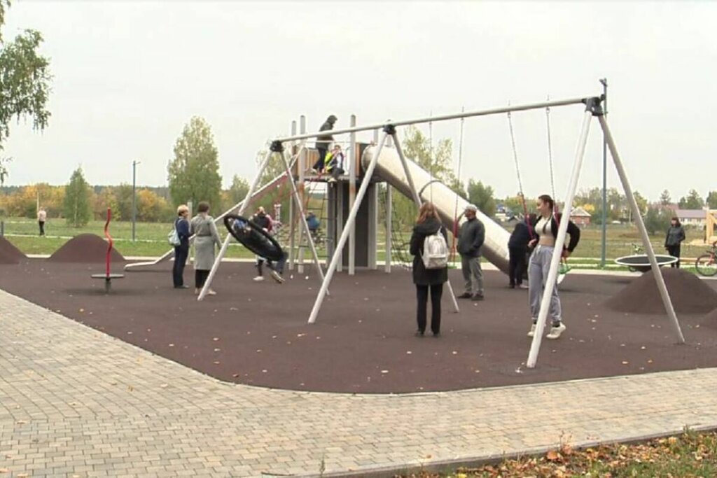 Oyun alanı Playground, Pervomaysk, foto