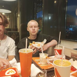 Vkusno — i tochka (Aviatorov Avenue No:88А, Yaroslavl), fast food  Yaroslavl'dan