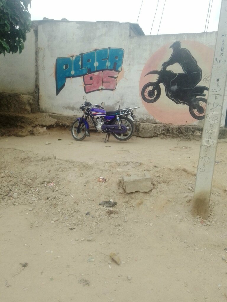 Motosiklet aksesuarları Placa 95, Loanda, foto