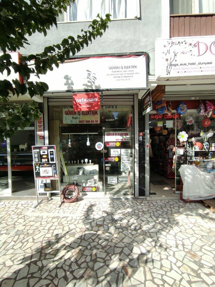 Elektrik ve elektrikli ürün mağazası Güven İş Elektrik, İstanbul, foto