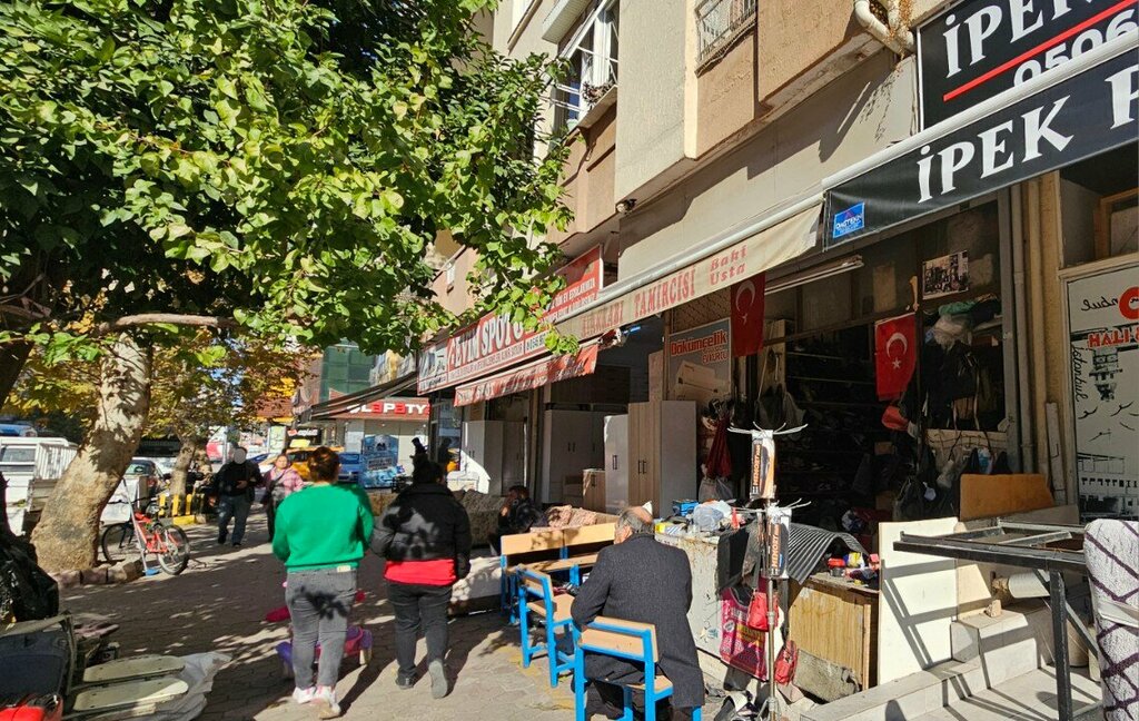 Ayakkabı tamiri Ayakkabı Tamircisi Baki Usta, Adana, foto