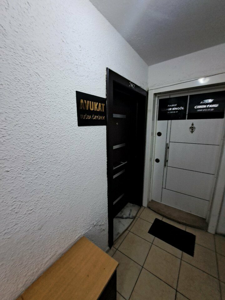 Avukatlar Avukat Gülnur Bingöl, İzmir, foto