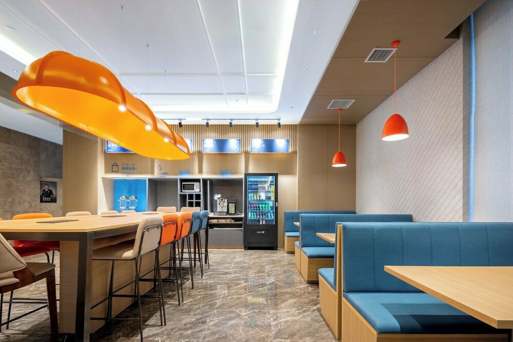 Otel Holiday Inn Express Horgos, Sincan, foto