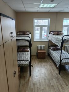 Хостел на Привокзальной 30к1 (Privokzalnaya Street No:30к1), otel  Tiumen'den