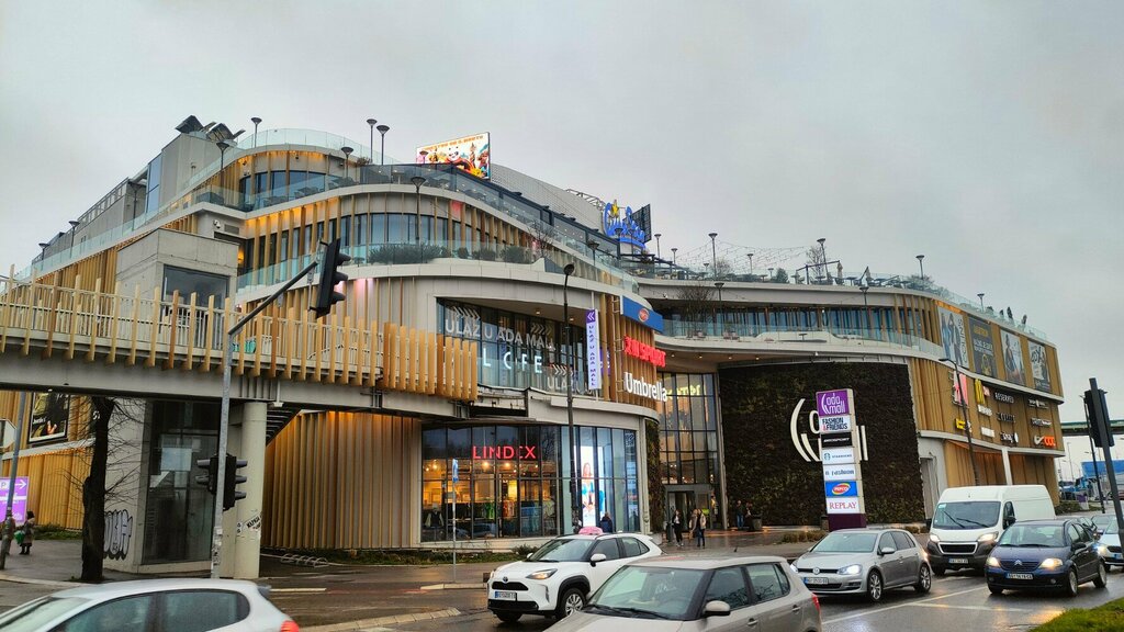 Ayakkabı mağazaları Ecco Ada Mall Belgrade, Belgrad, foto