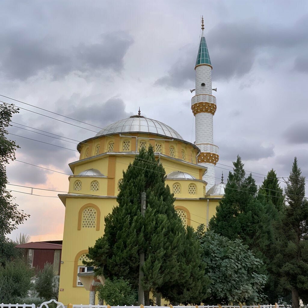 Cami Helvacı Cami, Sarıgöl, foto