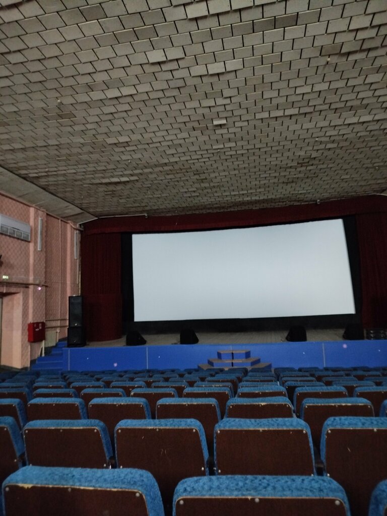 Sinemalar Kinozrelishchnoye predpriyatiye Petrovskoye, Gup, Svetlograd, foto