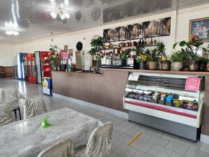 AkZhol (A-33), kantin, yemekhane  Kulsarı'dan