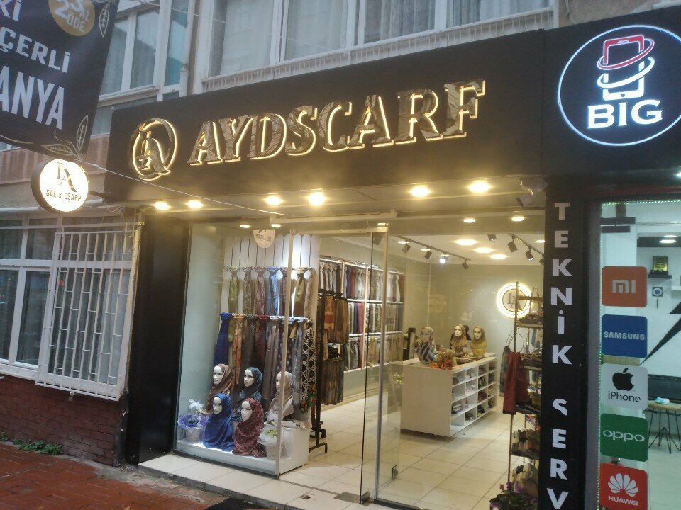 Giyim mağazası Ayd Scarf, İstanbul, foto